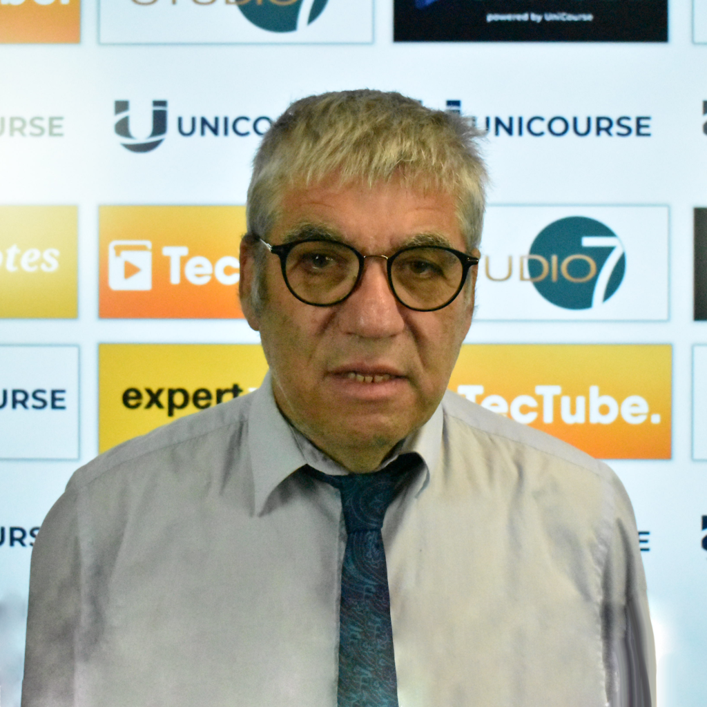 Our team - UniCourse