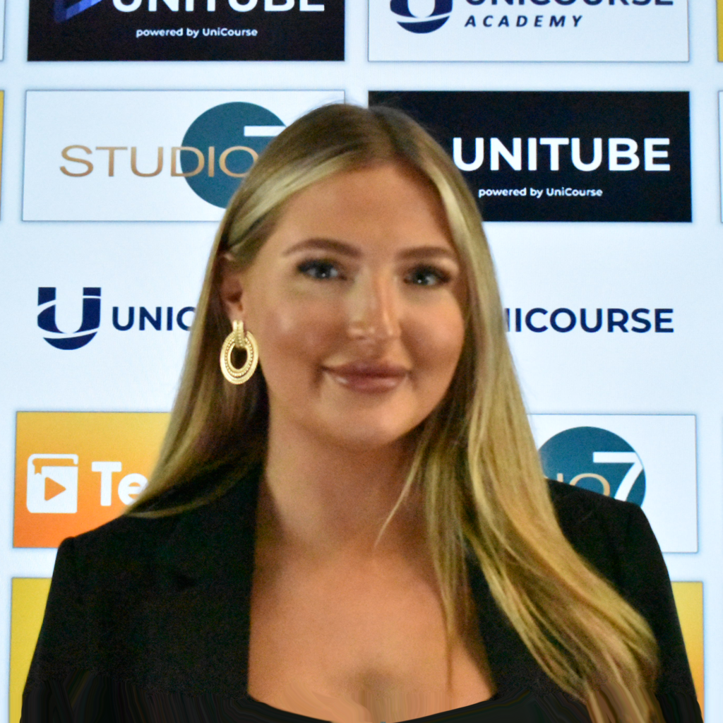 Our team - UniCourse